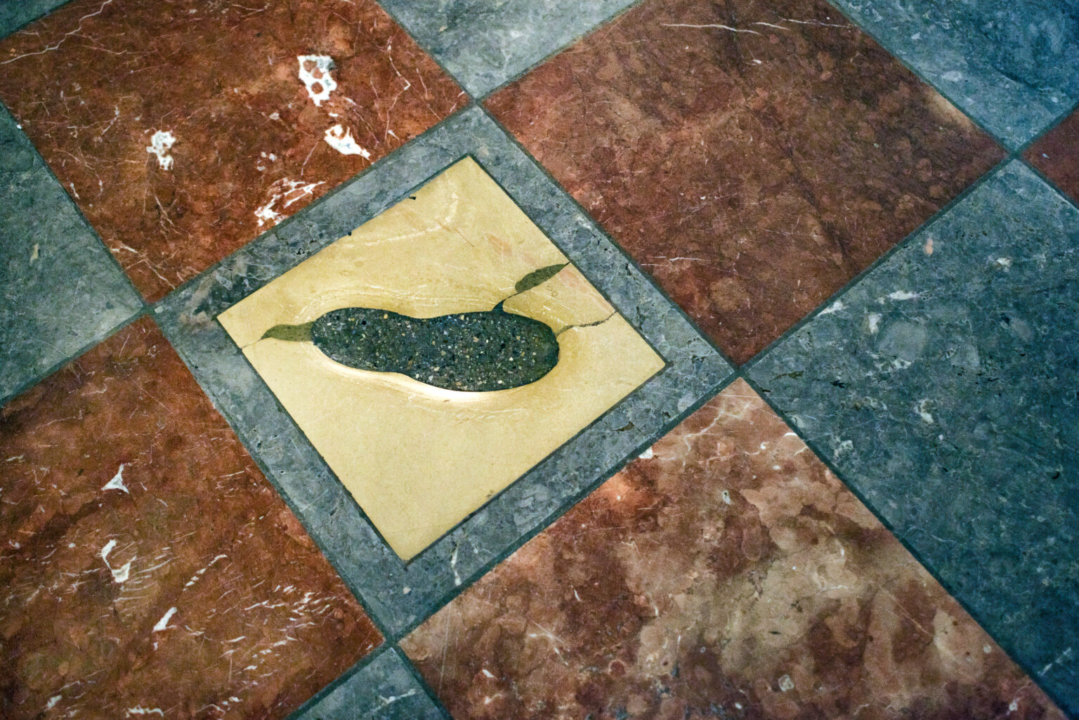 The Frauenkirche & The Devil’s Footprint – Munich’s Most Iconic Legend ...